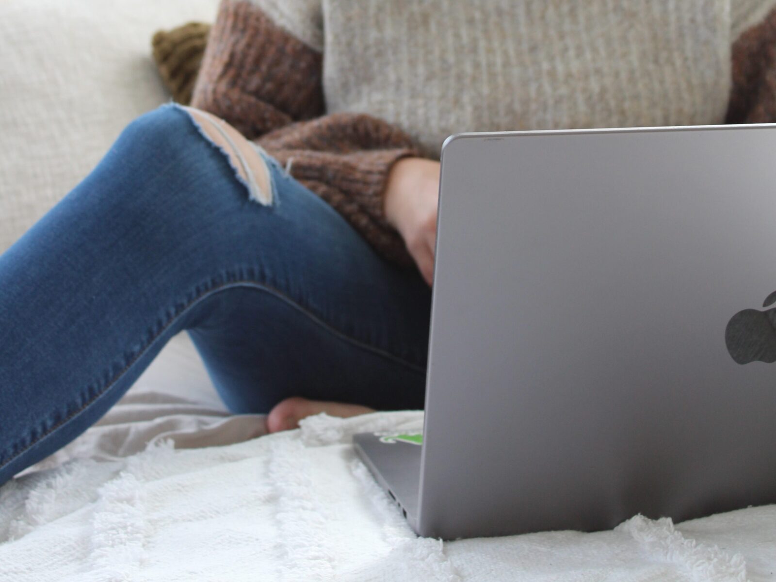 3 Must-Have Blog Categories for Service Providers - The Comma Mama Co.