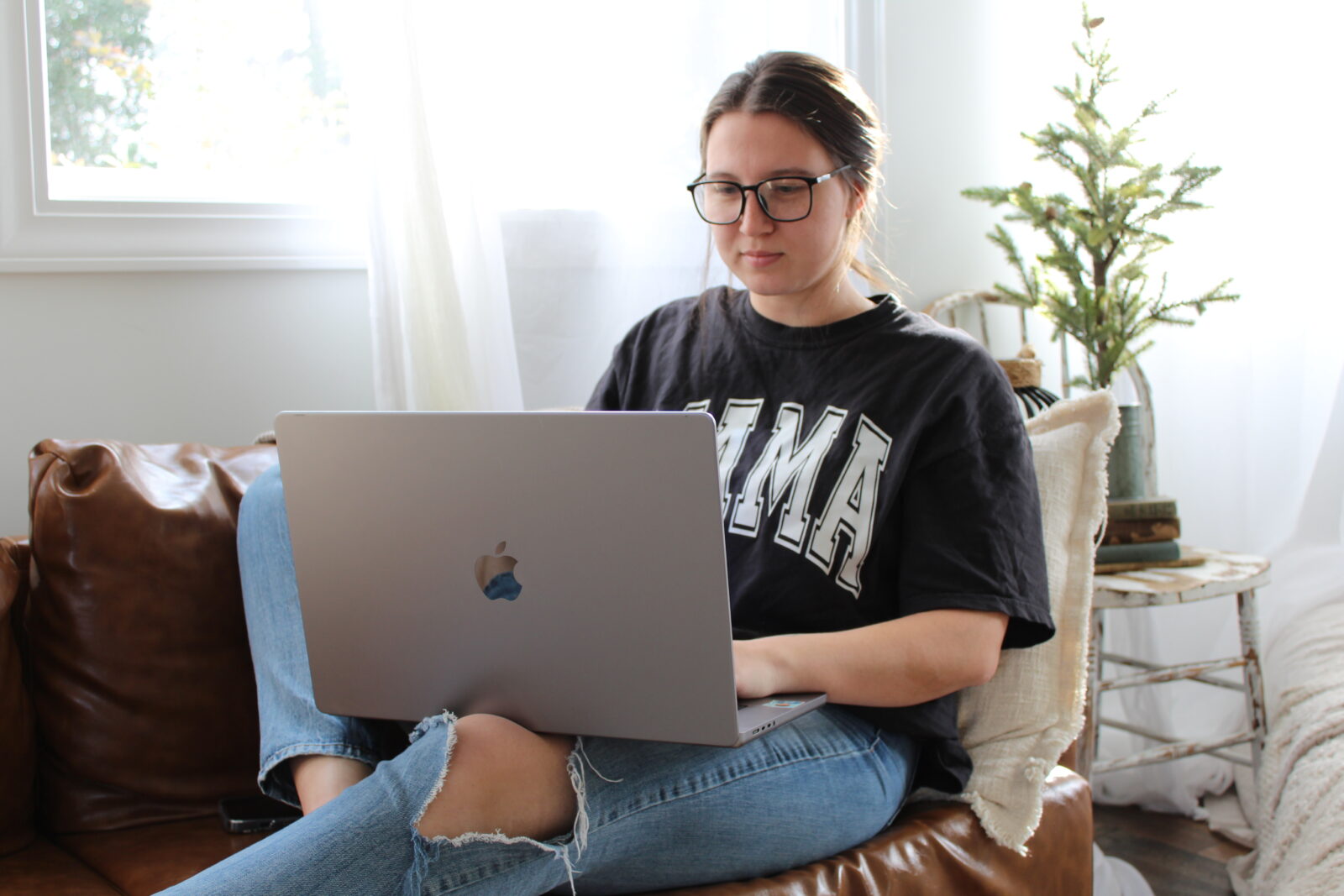 3 Must-Have Blog Categories for Service Providers - The Comma Mama Co.