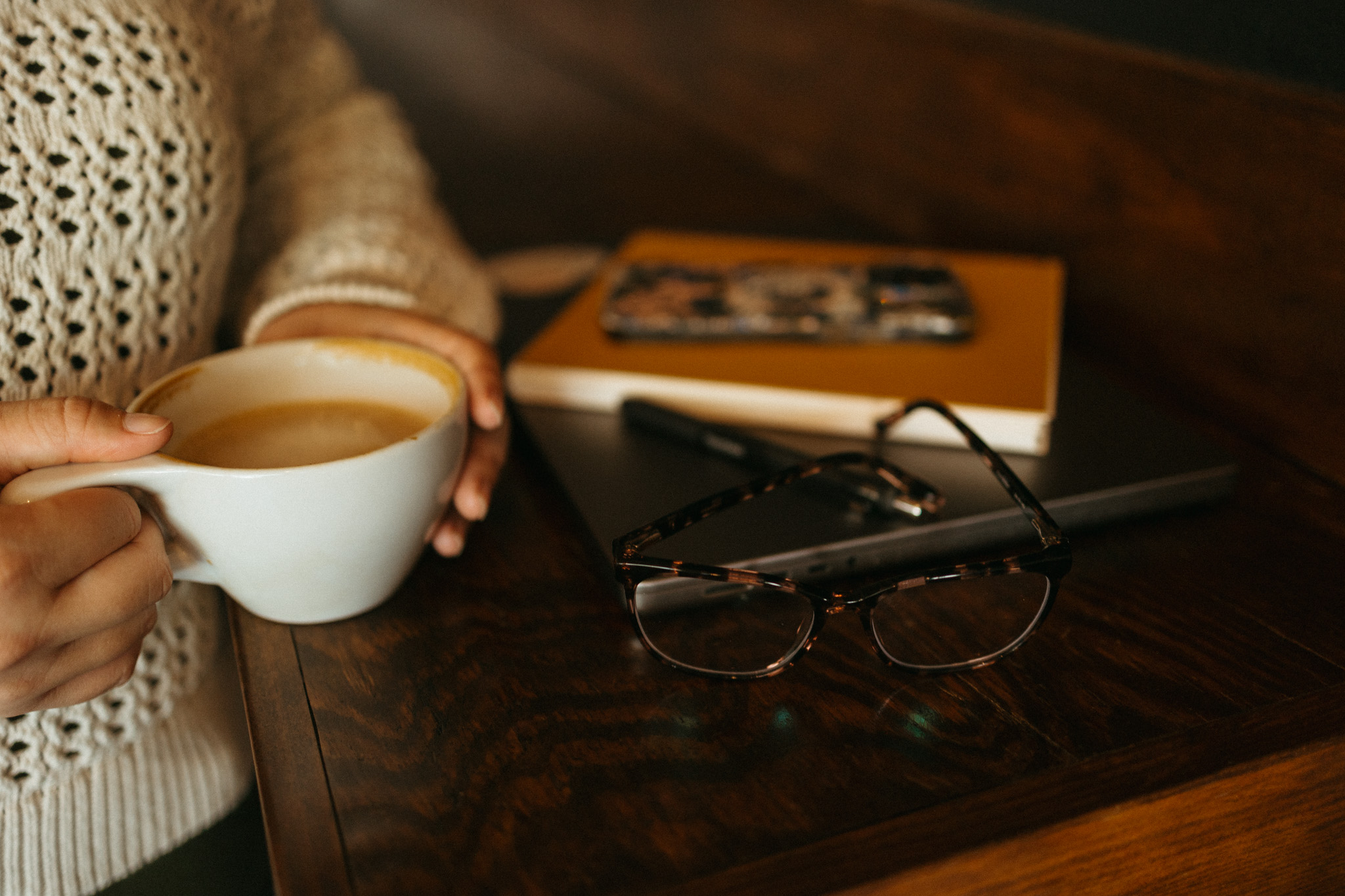 5 Blog Post Ideas for Service-Based Businesses (with Examples)